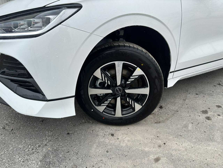 BYD E2 restyling luxry full pozitsiya nalichida