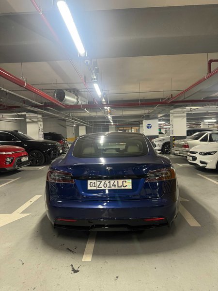 Tesla Model S 2022