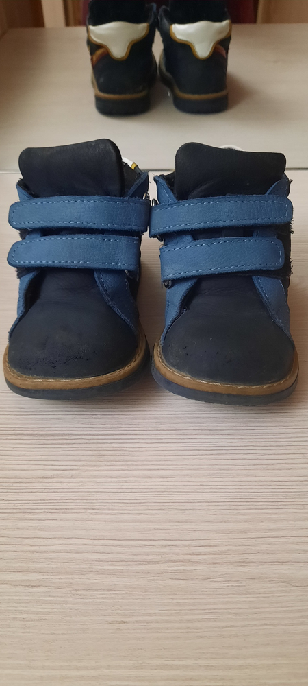 Продаются детские сапоги