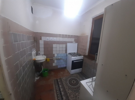 Arenda kvartira Yashnabod Metro bekati2 oldida 2xona 1etaj oilaga