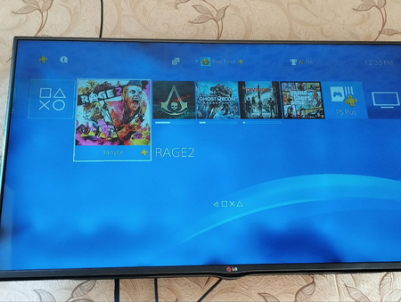 Playstation 4 slim sotiladi