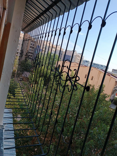Reshotka perila naves ograjdeniya kazirok