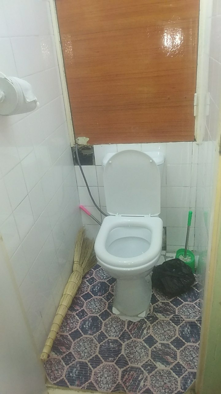 Kvartera  bor yosh oila va qizlar