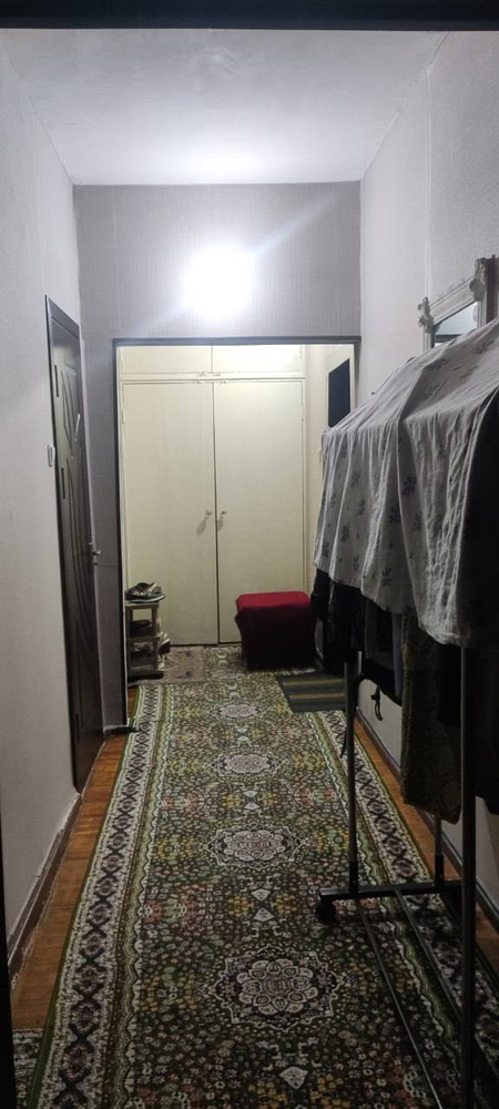 Axmad Yugnaki Kvartira sotiladi 2/2/5 balkon 2x6 ipoteka Xizmati bor