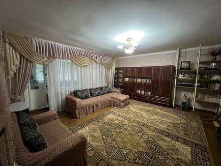 Продажа 4/1/4 кирпич г. Алмалык 138м.кв.