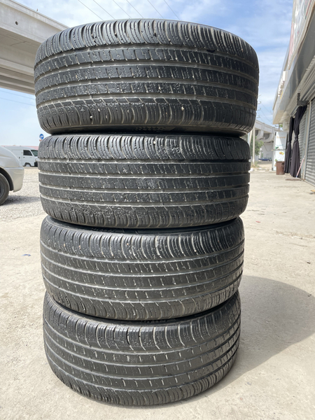235 / 55 / 15 Kumho