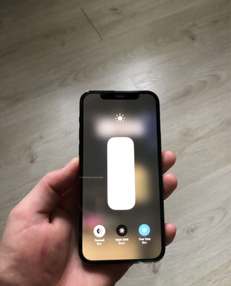 Iphone 12 pro sotiladi yoki obmen qilinadi