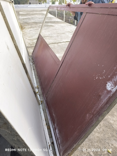 Darvoza qalin listdan, 3.0x2.8 m