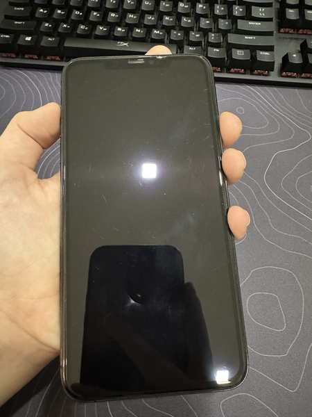 Продам IPhone 11 Pro Max