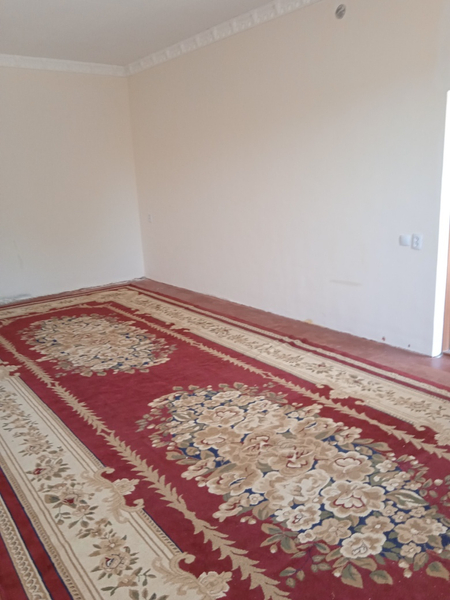 4 sotix 20x20 4 ta xona suv gaz svet toplipol xamma narsasi bor