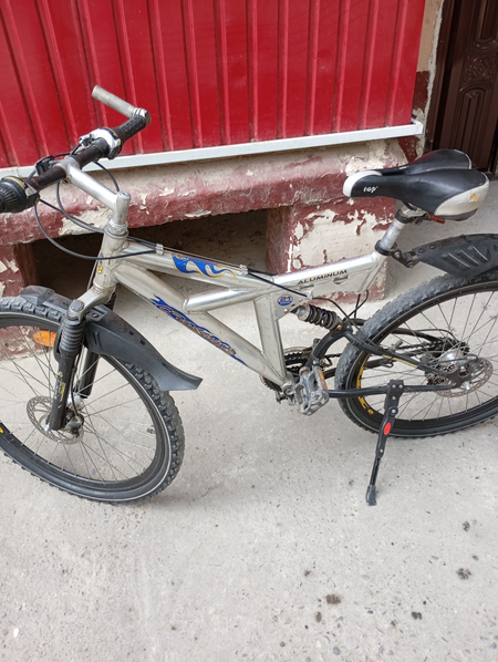 Velosiped crosswin Rossiya 26 alyumin ideal holatda