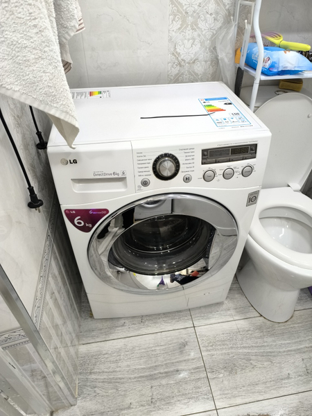 Продам стиральную машинку LG 6  кг