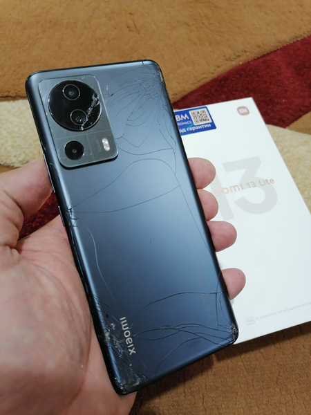 Xiaomi Mi 13 Lite 5G Flagman На Экране  трещина есть. Память 128Гб