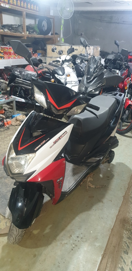 Продаётся скутер адо 150сс