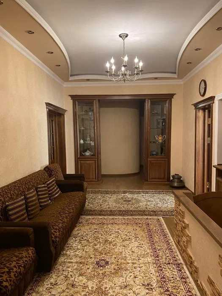 Сдаётся  дом 4 комнаты   Ор-р: Экспоцентр, базар Малика  ID: 53869