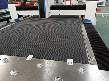Станок для лазерной резки металла 1530B 1500W ( В НАЛИЧИИ )