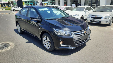 Chevrolet Onix 1LT halol nasiyaga beriladi