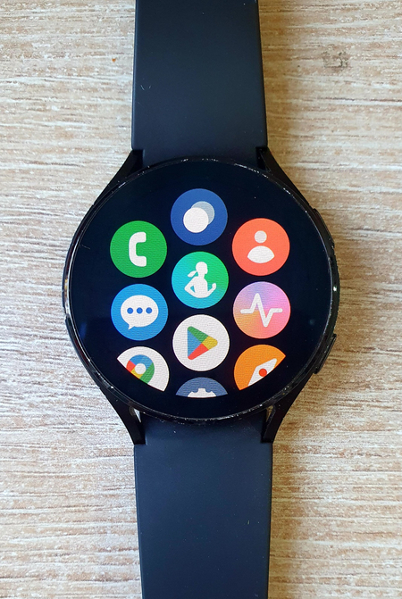 Смарт часы Samsung Galaxy Watch 4 (44 мм) Black
Черный