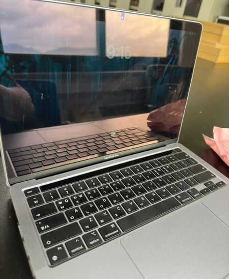 macbook pro m2 512gb