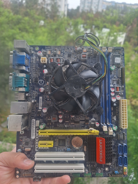 Прадаётса материнская плата +i3 2100 + ddr3 8g