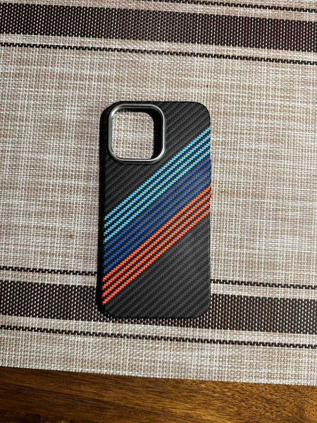 Продам чехлы на Iphone 13 Pro