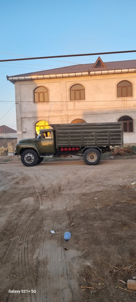 1990-yil zil 130 zelnavoz