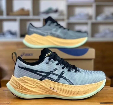 Asics FF Turbo .