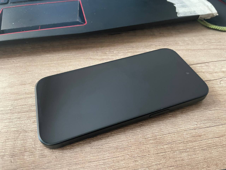 Iphone 15, black 128 gb, 90 akb