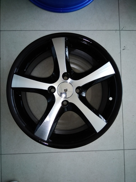 Продается Диски R15, R16 новый в коробке