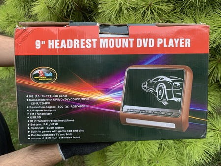 Headrest mount dvd player