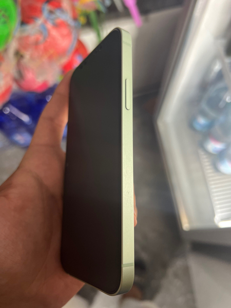 iPhone 12 на 64gb