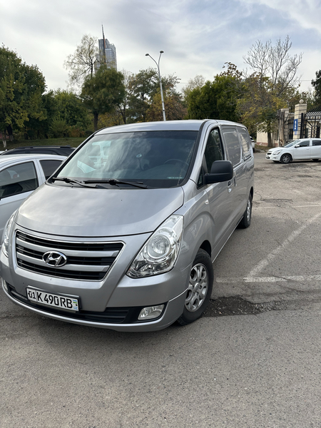 Hyundai Starex 2018