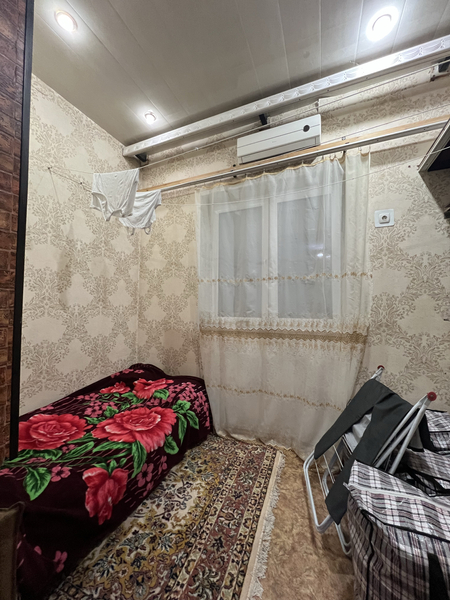 Чиланзар 1 квартал, высокопотолочка, Продается 2/1/4, балкон 2х4