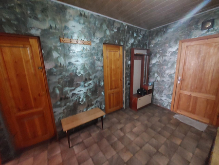 Продаю 2 ком квартира на 2 этаже 9 этажного дома. Авиосозлар 4