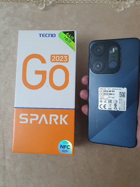 Srochna sotiladi Tecno Spark Go 2023 6/64Gb  Karobka dakument bor