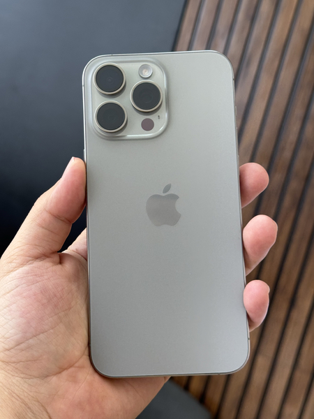 15 Pro Max 256GB Natural Titanium Simcard 100% 31cycle