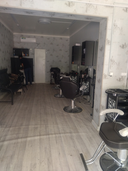 Mujeskoy salon sotiladi