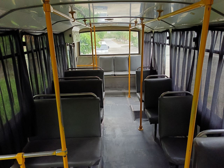 Avtobus ISUZU NP37