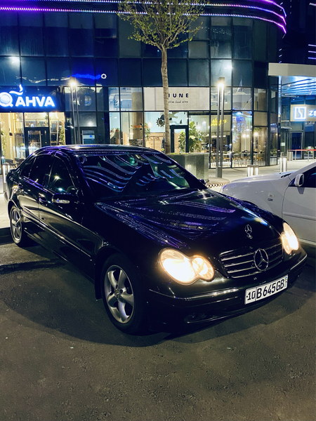 Mercedes-Benz W203 (C240)