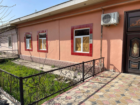 Авто школадан ичкарида ховли сотилади срочно