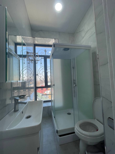 Yakkasaroy Navastroyka White Haus Jk 3xona uy 800y.e