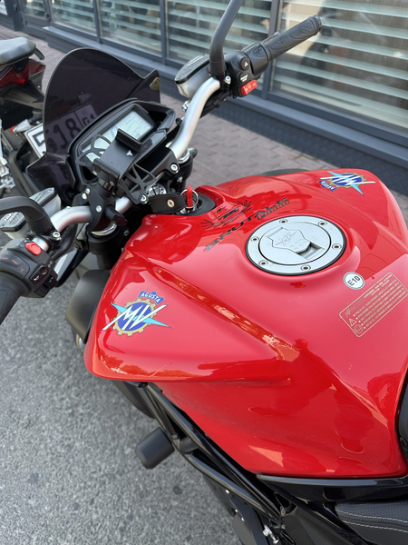 Мотоцикл MV Agusta Brutale 800 Rosso 2020 (Италия)