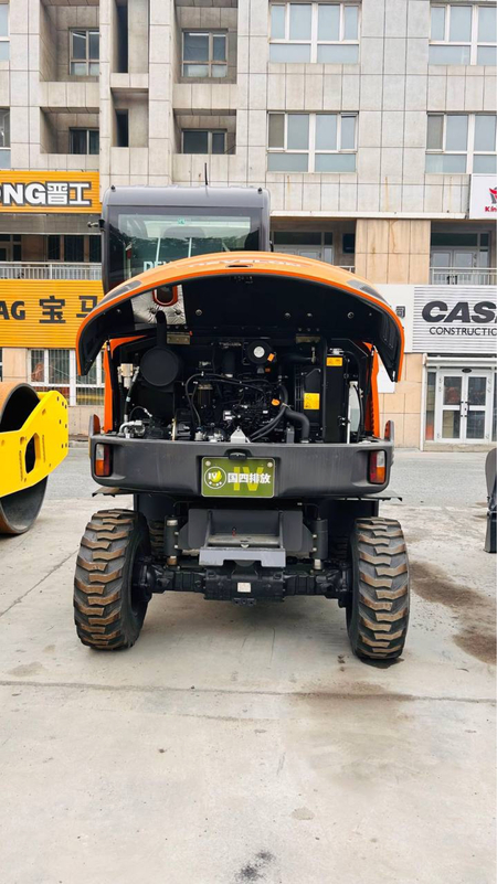 Колёсный экскаватор DEVELON DX60WN (DOOSAN)