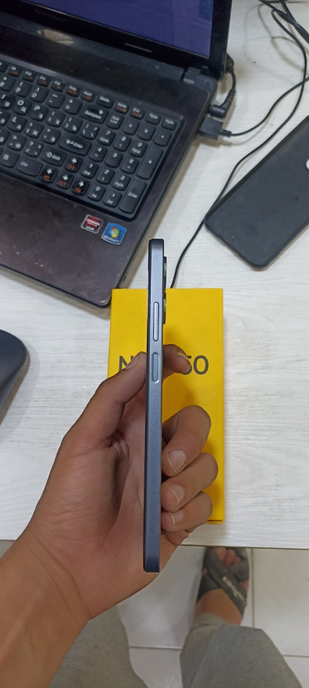 Realme Note 50 .