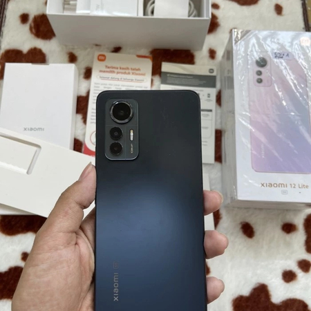 Xiaomi 12 lite 8/128g idiyal xolata