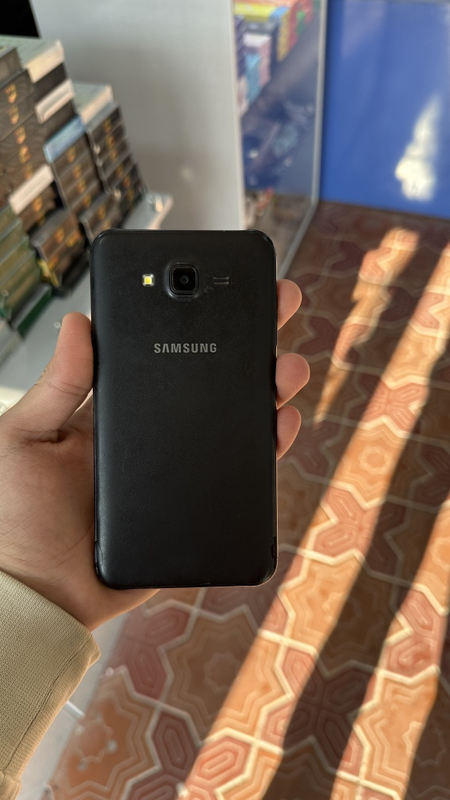Samsung J7 core black
