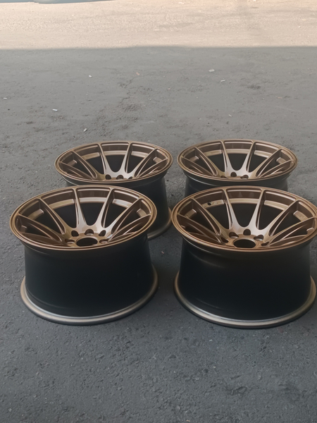 Xxr diska R 15 J8 gold rang ideal boyalgan aybi yo obmenam bor