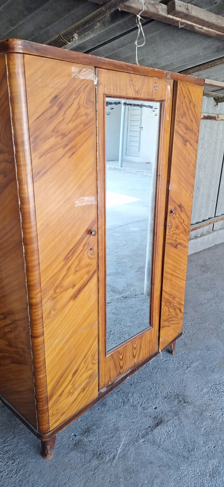 Shkaf mebel sotiladi xolati ortacha
