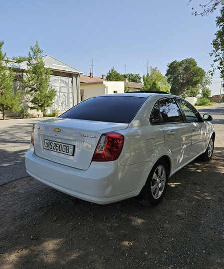 Chevrolet Lacetti 3 pozitsiya