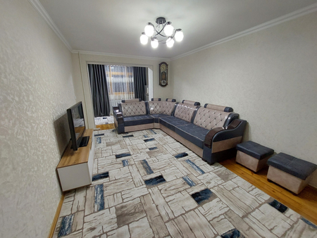Чилонзор 5 метро Новза продается квартира